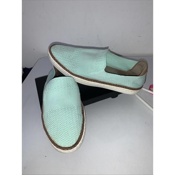 UGG | Shoes | Ugg Sammy Slip On Hyper Weave Casual Sneakers 65 Light ...